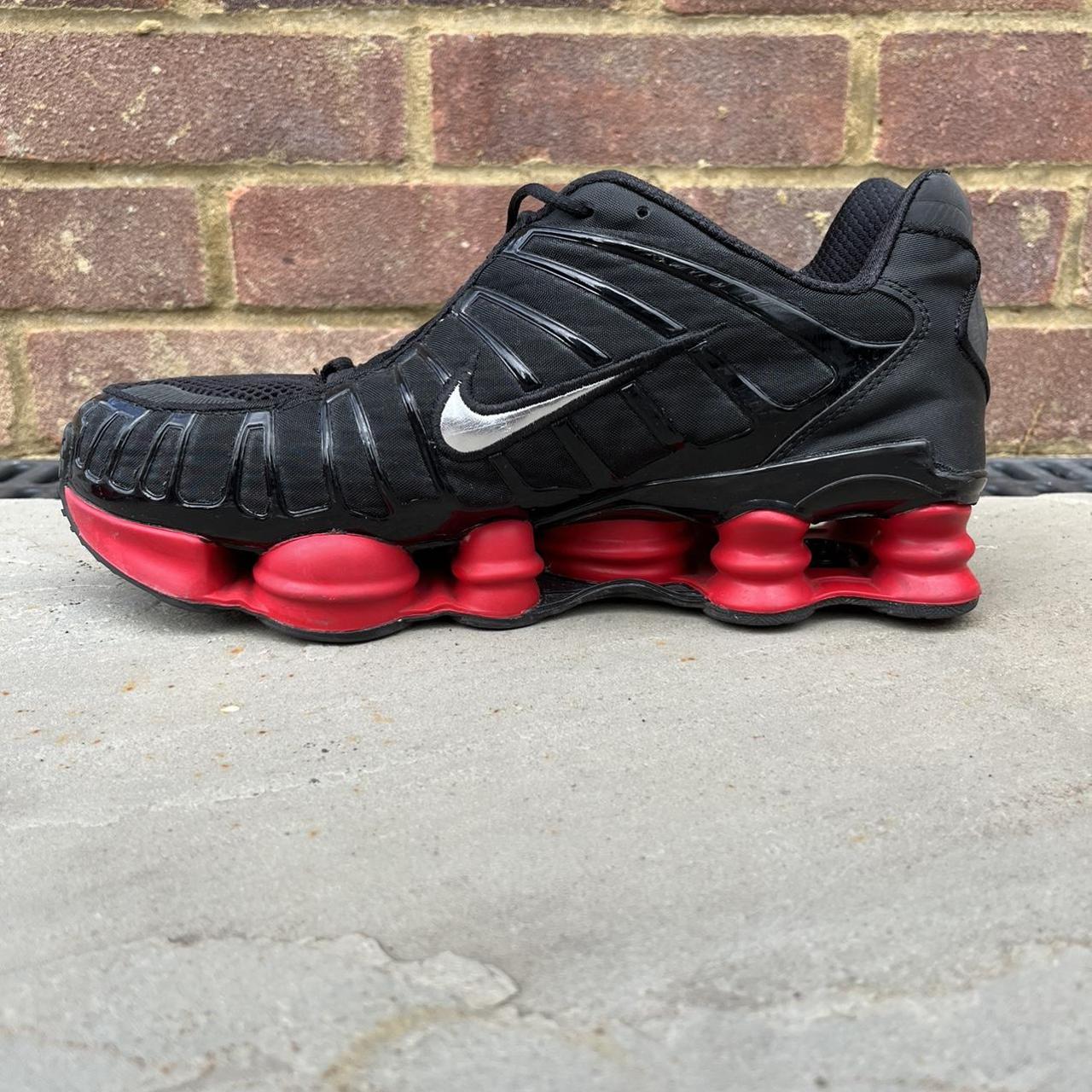 Nike Men's Black and Red Trainers | Depop