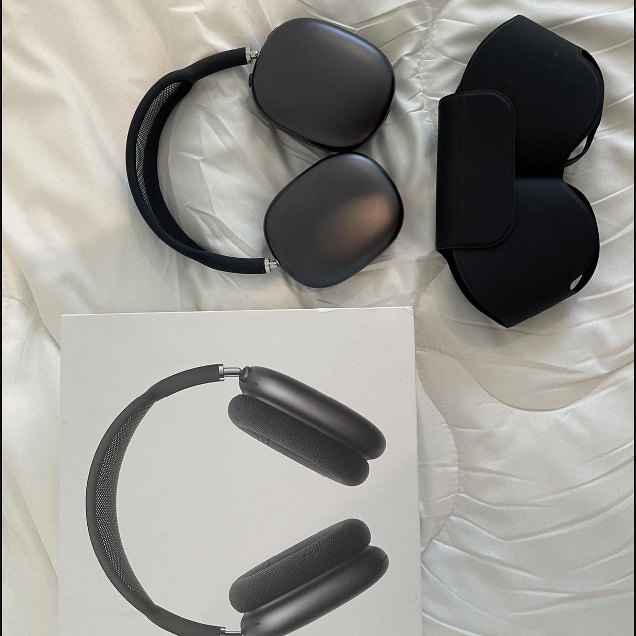 Airpodmax I’m selling my Airpodmax I only have it... - Depop