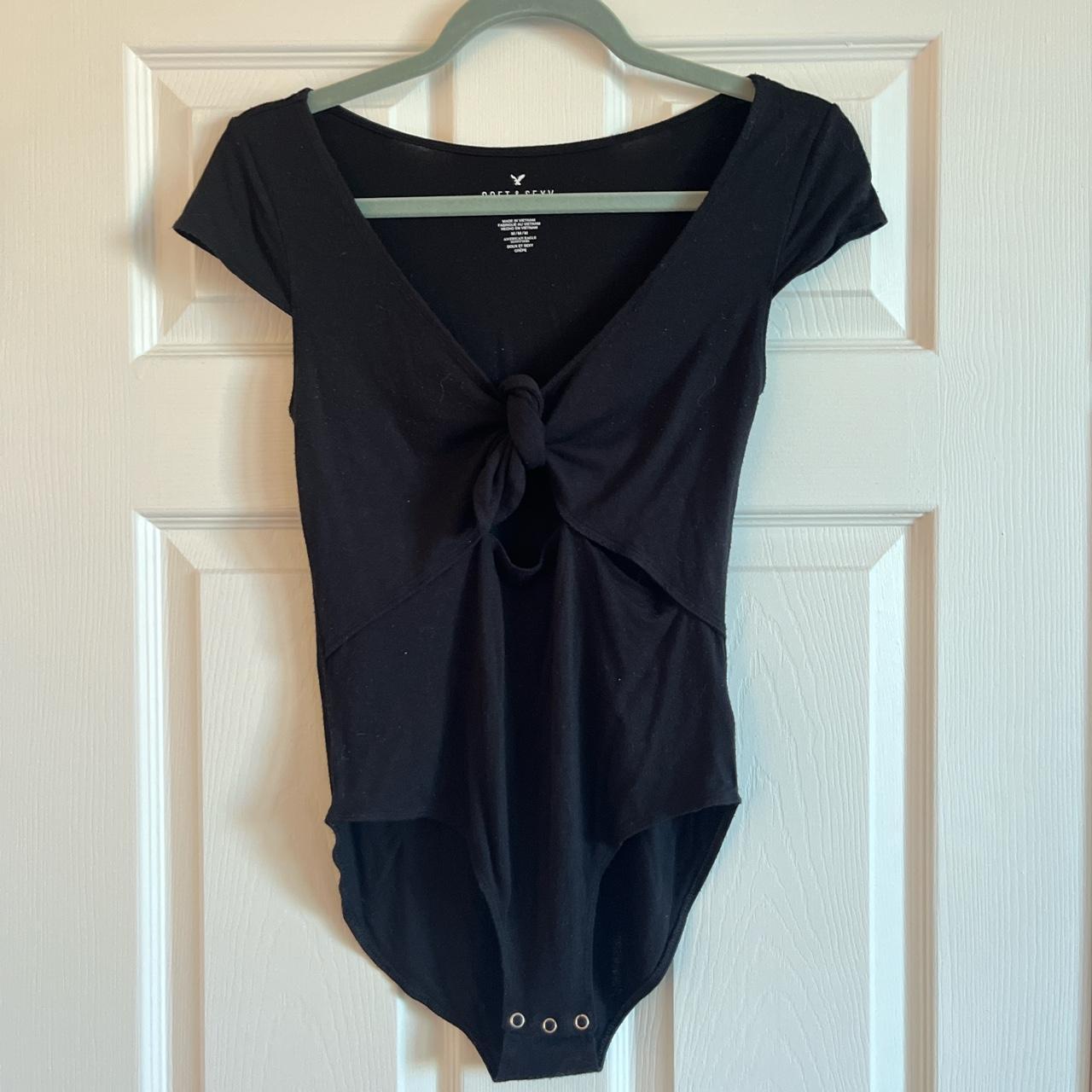 American Eagle bodysuit size M. Cute tie in front - Depop