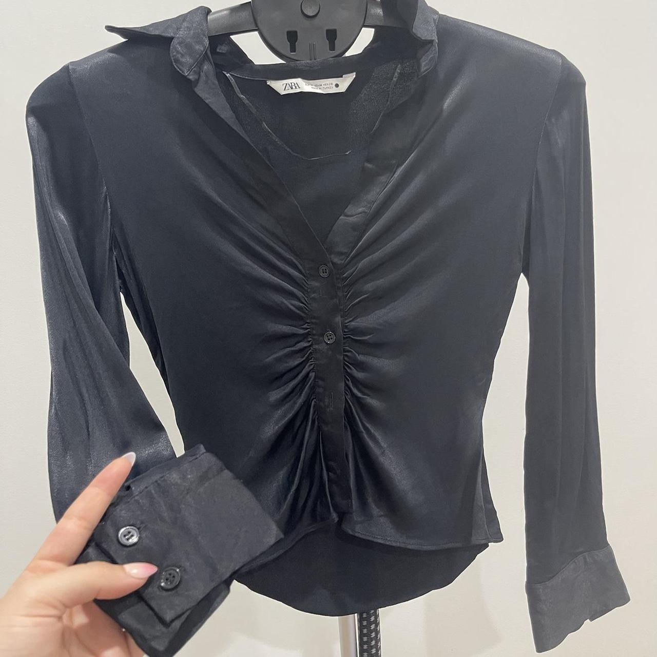 Zara button-up basic Stretch material, cinching... - Depop