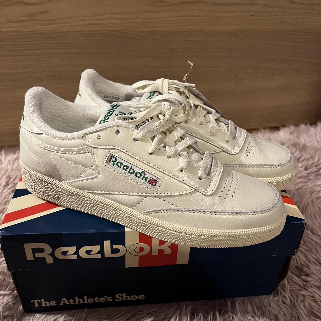 Reebok Women's Cream Trainers | Depop