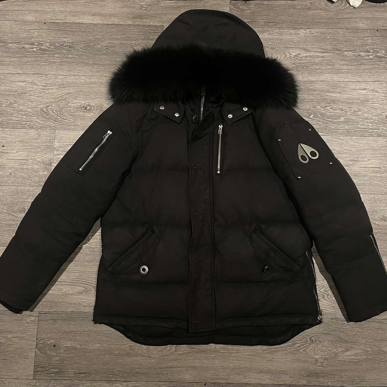 This moose knuckle 3q fur has been worn before,... - Depop