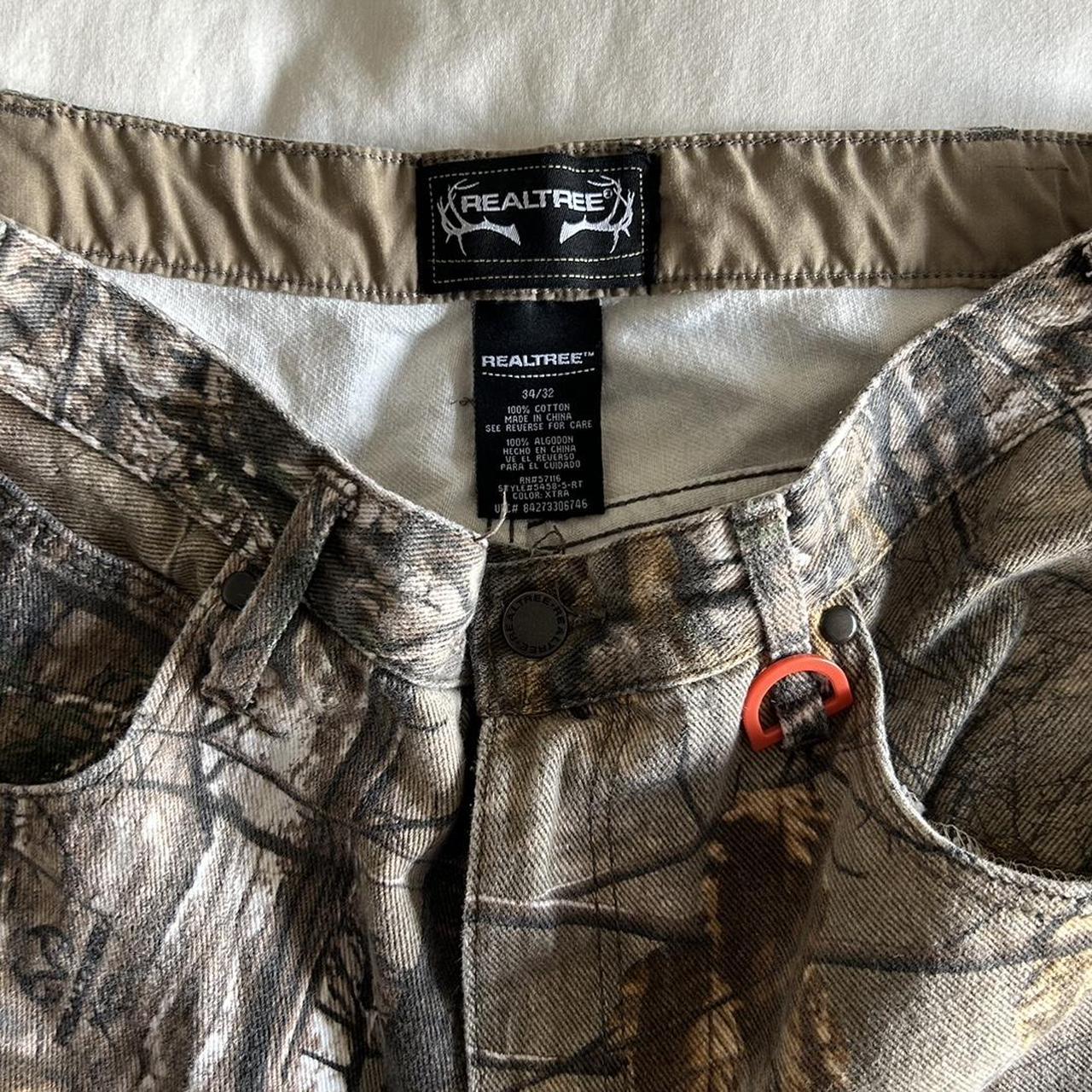 Realtree camo pants! Cute little waist clip... - Depop