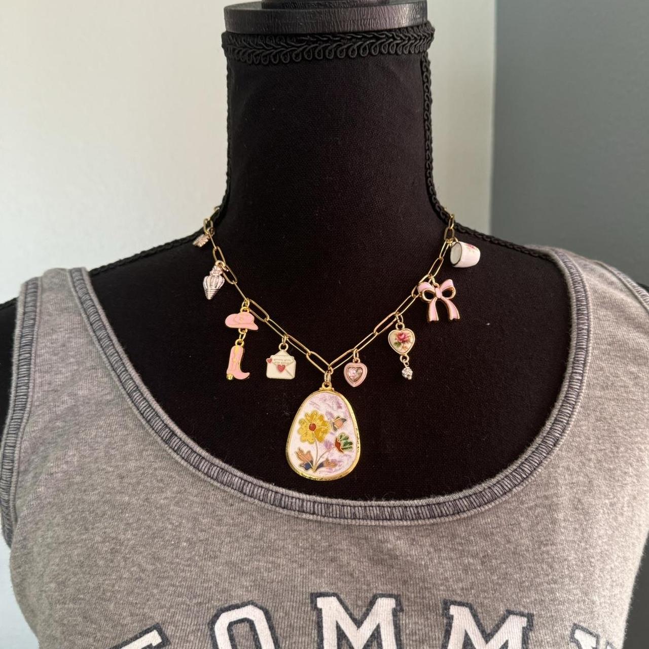 vintage chunky charm necklace! • 16” chain • chain... - Depop