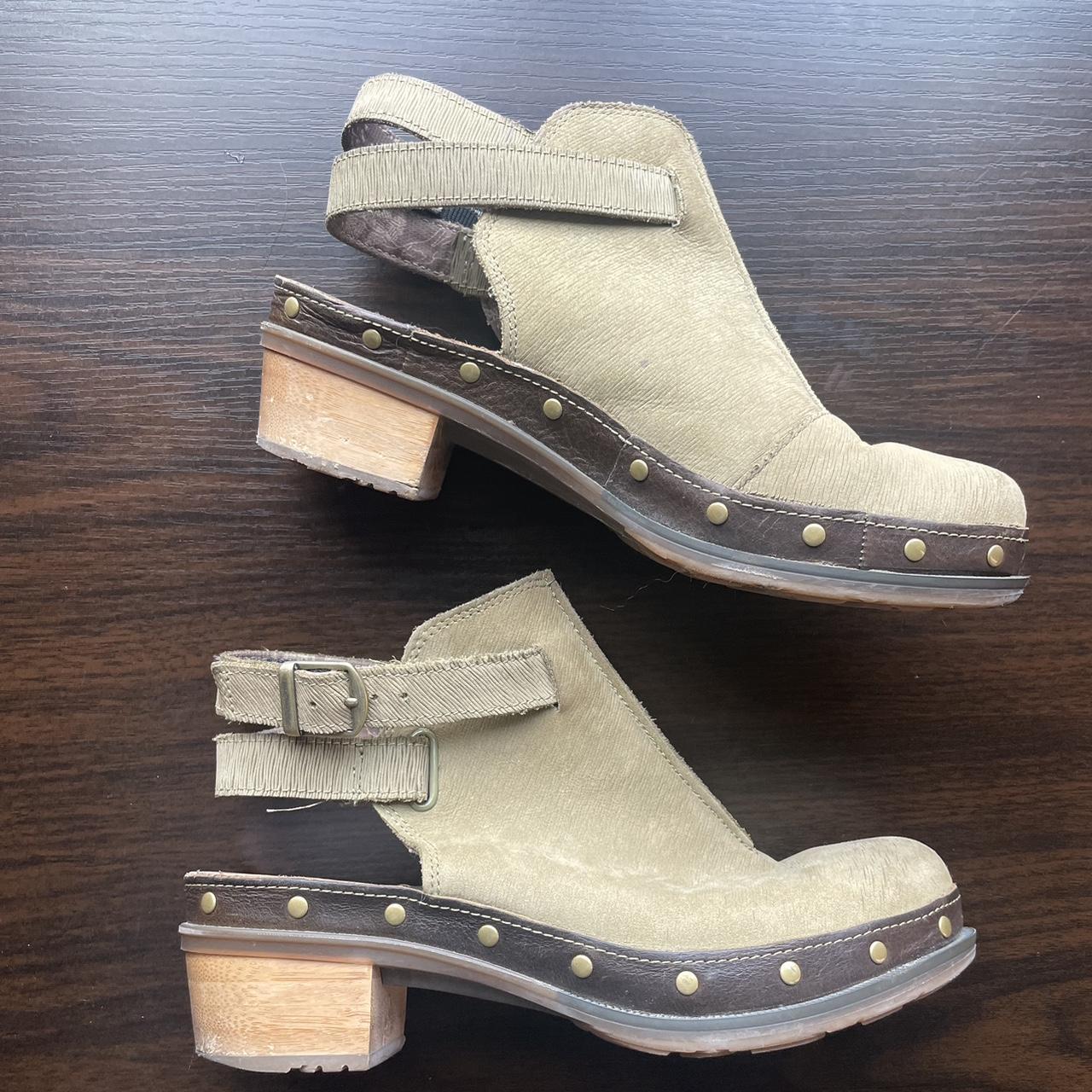 Chaco brand olive green strappy clogs, size 6.5.... - Depop