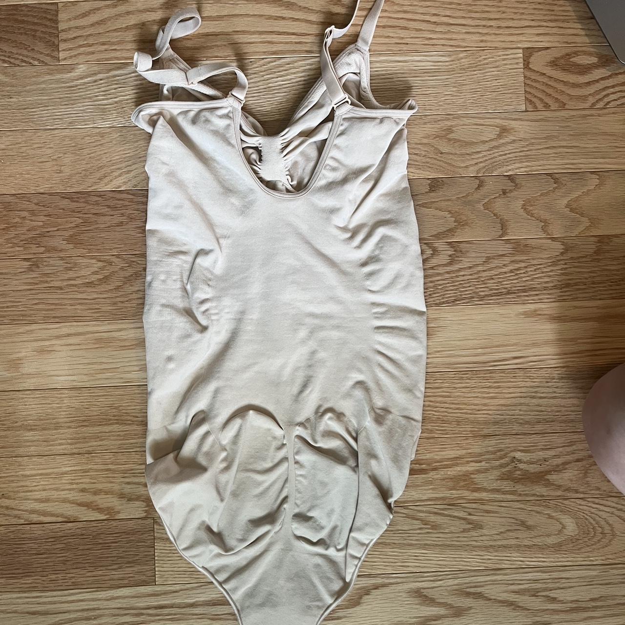 Skims sculpting bodysuit size xl extra large NWOT - Depop