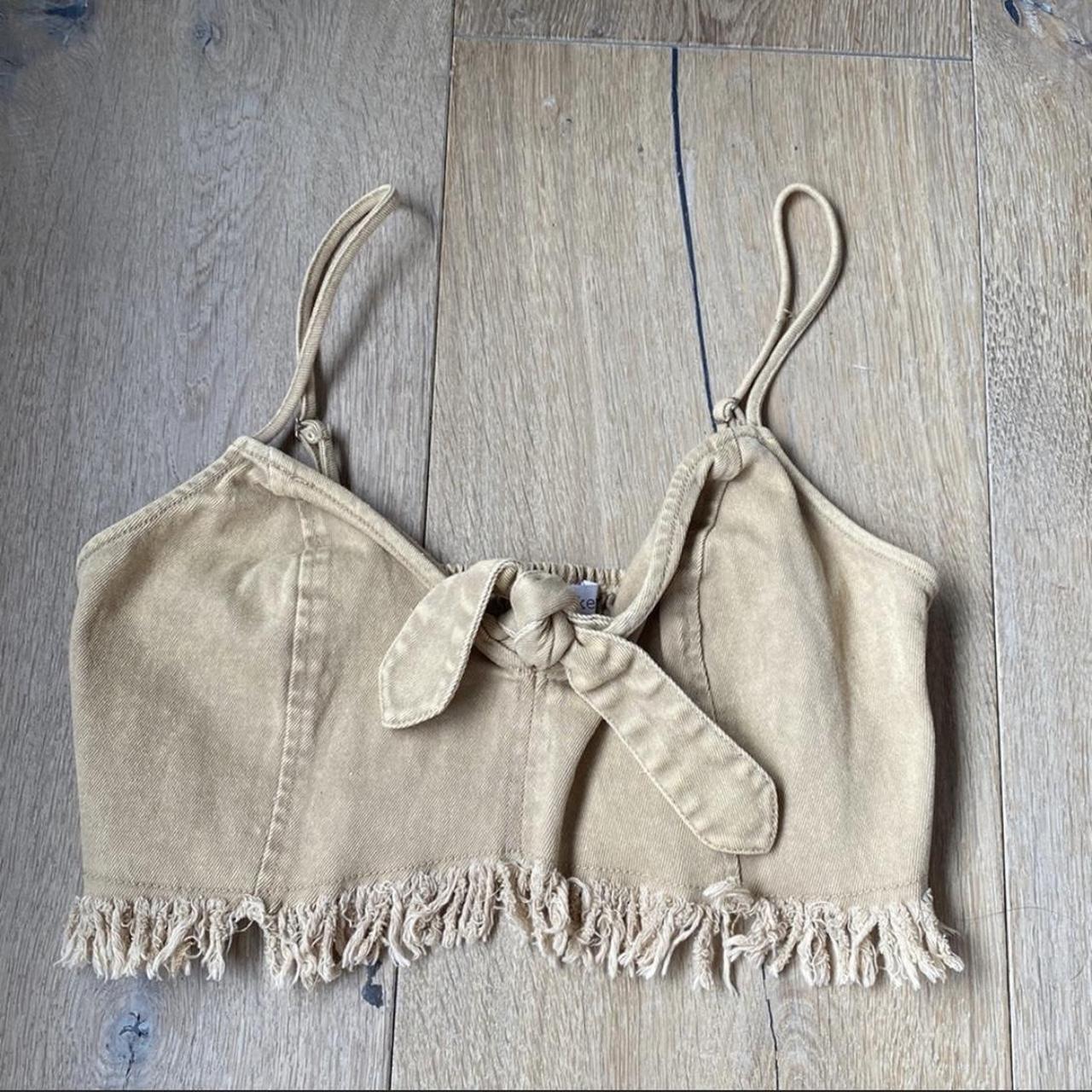 Market Women's Cream and Tan Crop-top | Depop