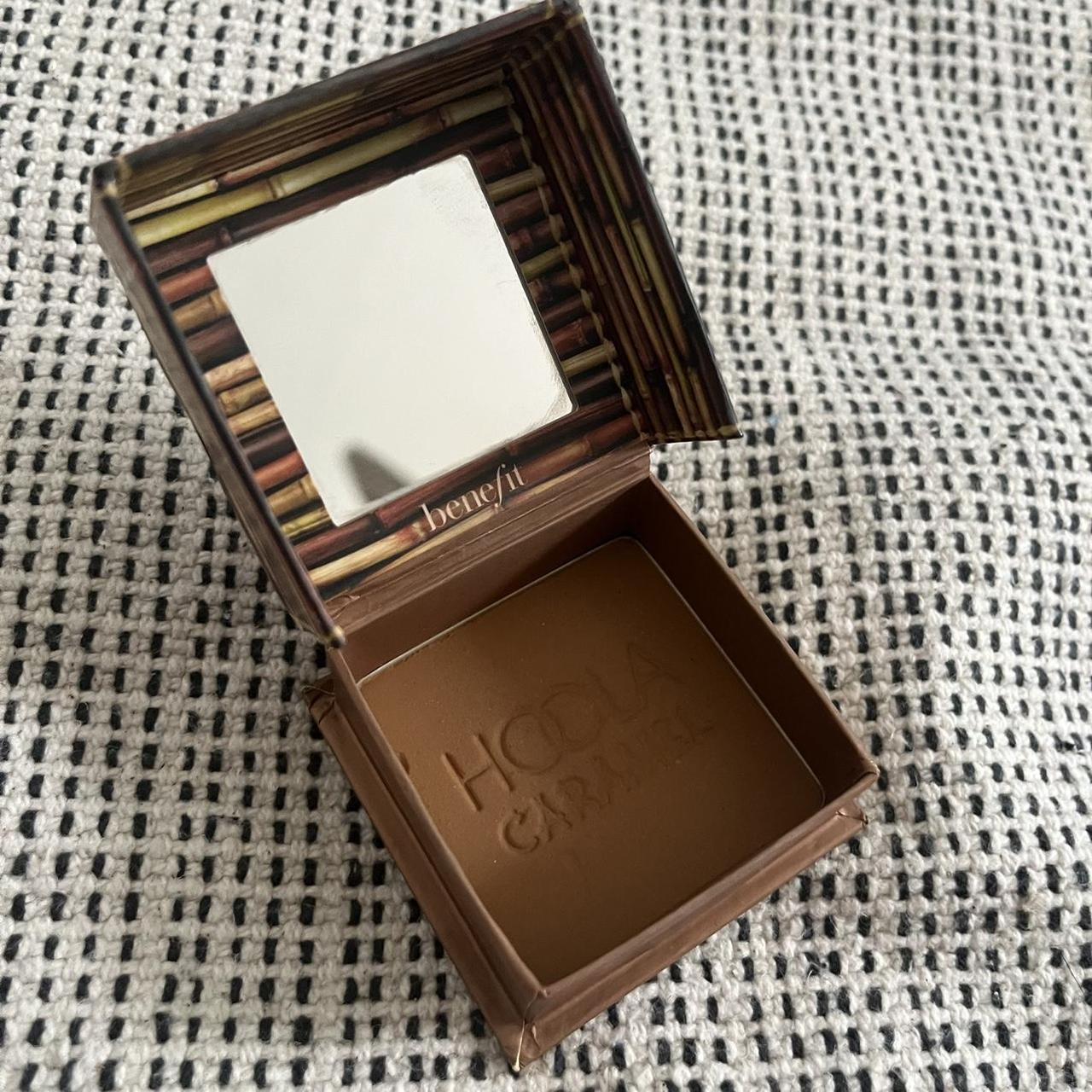 benefit Hoola Caramel Bronzer 8g A medium,... - Depop