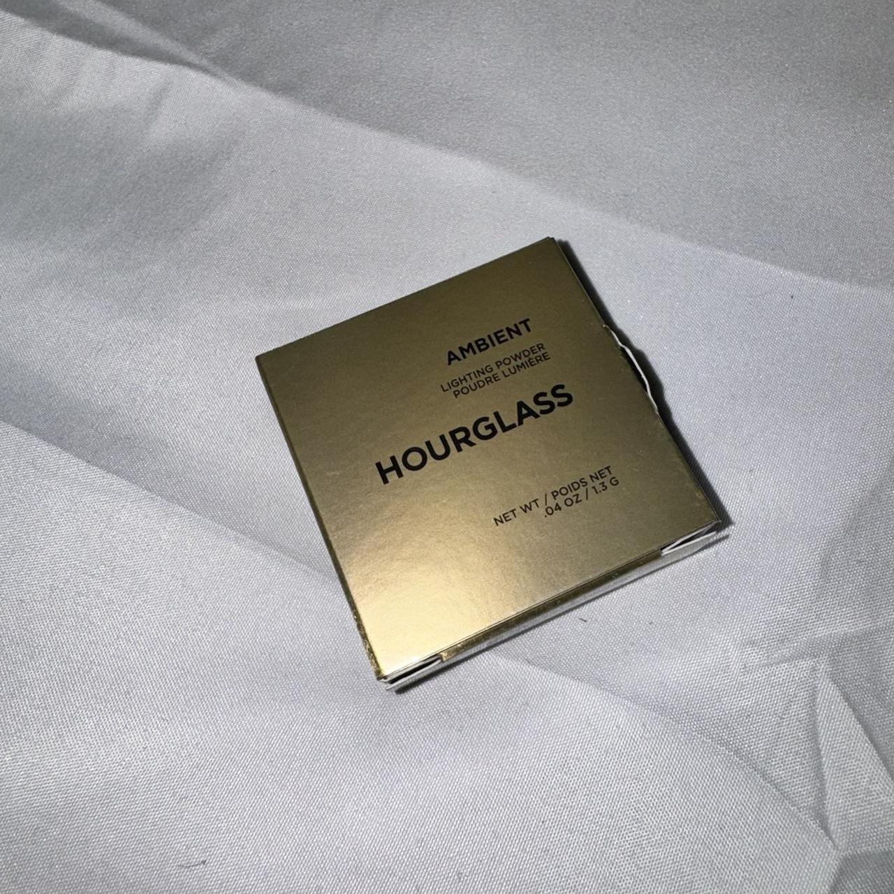 Hourglass AMBIENT™ LIGHTING FINISHING POWDER -... - Depop