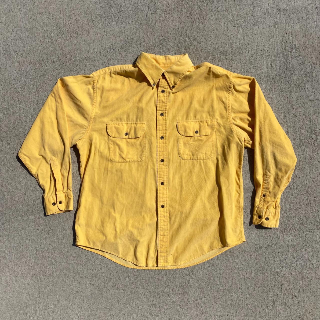 Roundtree & Yorke Button Up Tagged size L Cool... - Depop