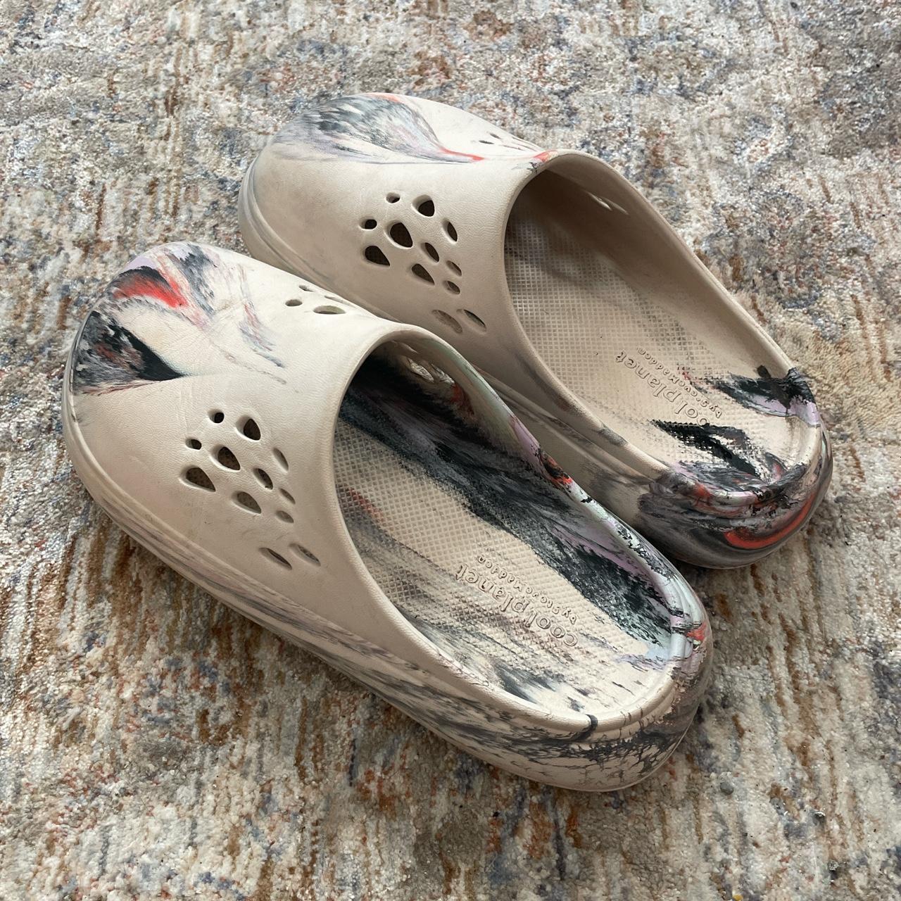 Cool Planet by Steve Madden recycled slides Size: 7... - Depop