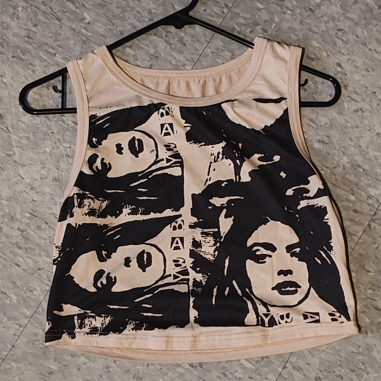 Grunge/emo crop top - Depop