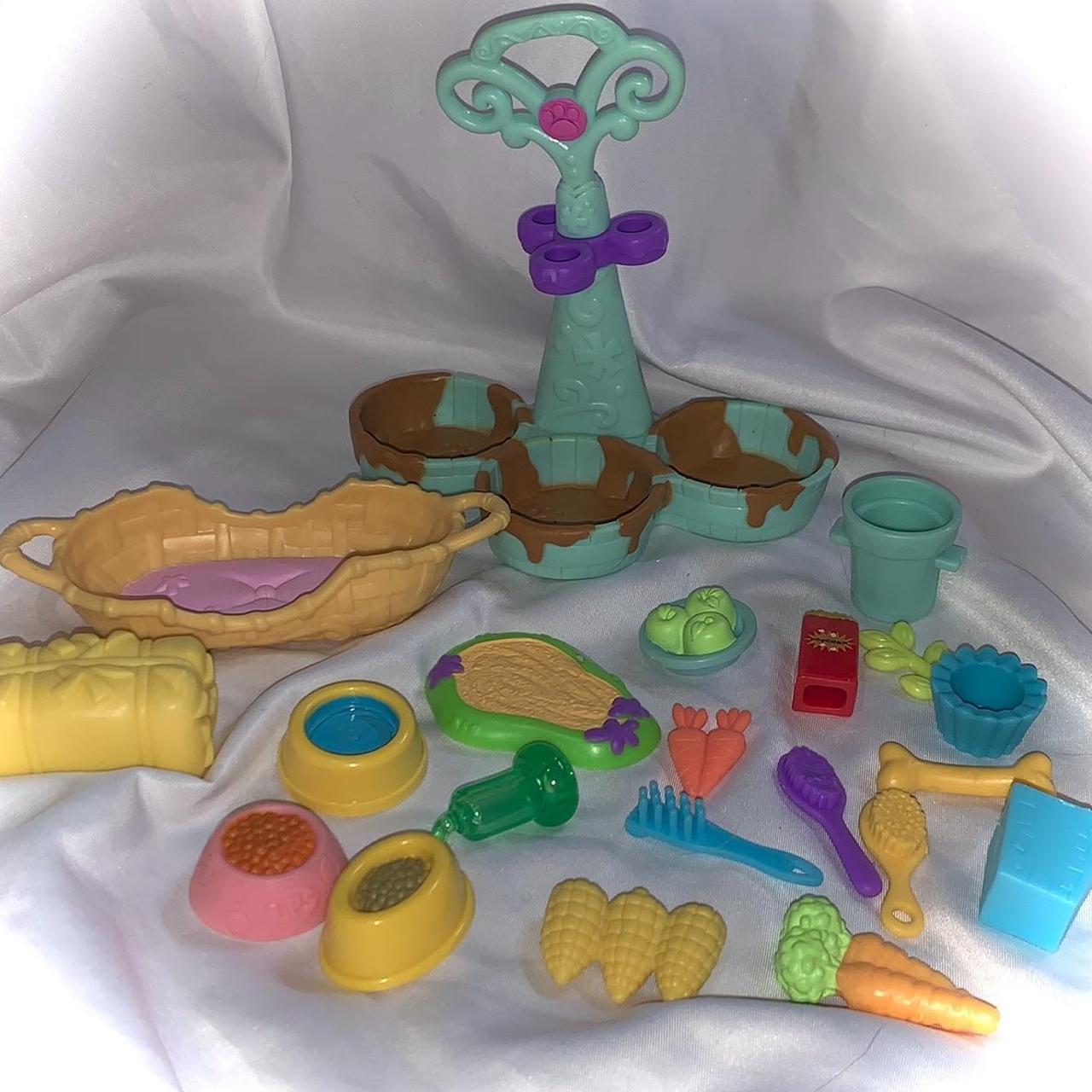 Littlest Pet Shop Pig Troth Accessories 21 Items!!... - Depop