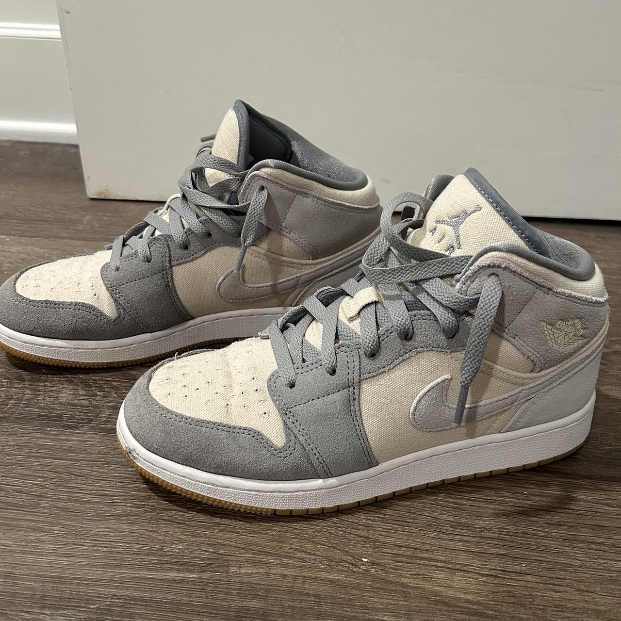 GREY AND CRÈME NIKE AIR JORDANS - Depop