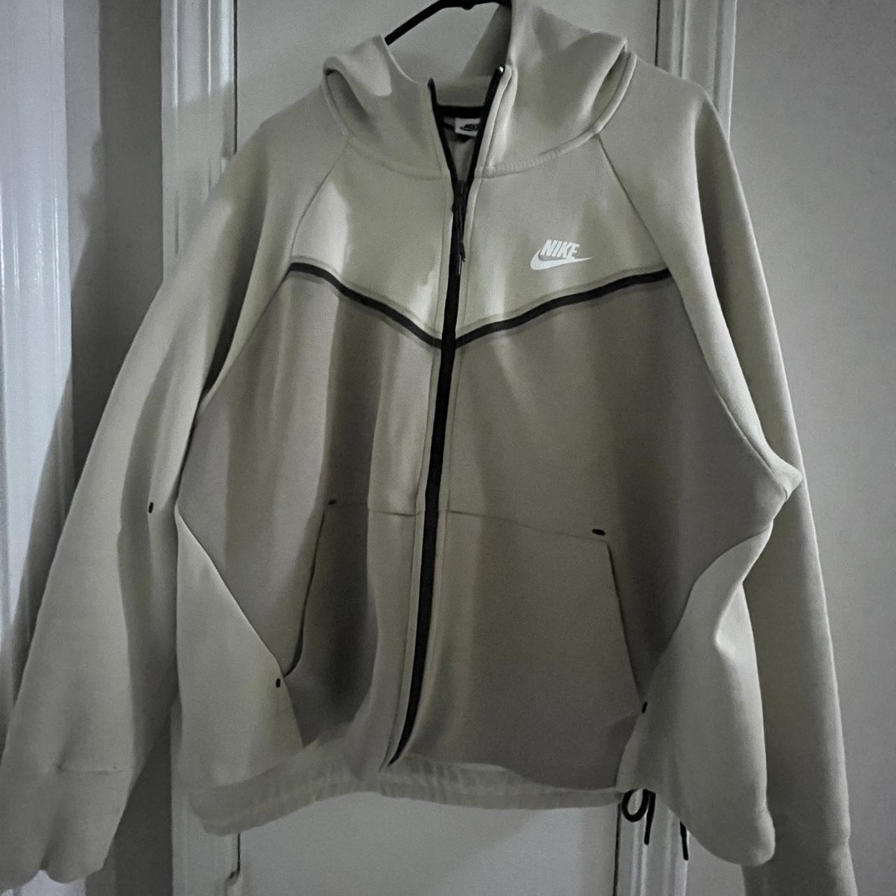 Woman’s Nike tech set top and bottoms size... - Depop