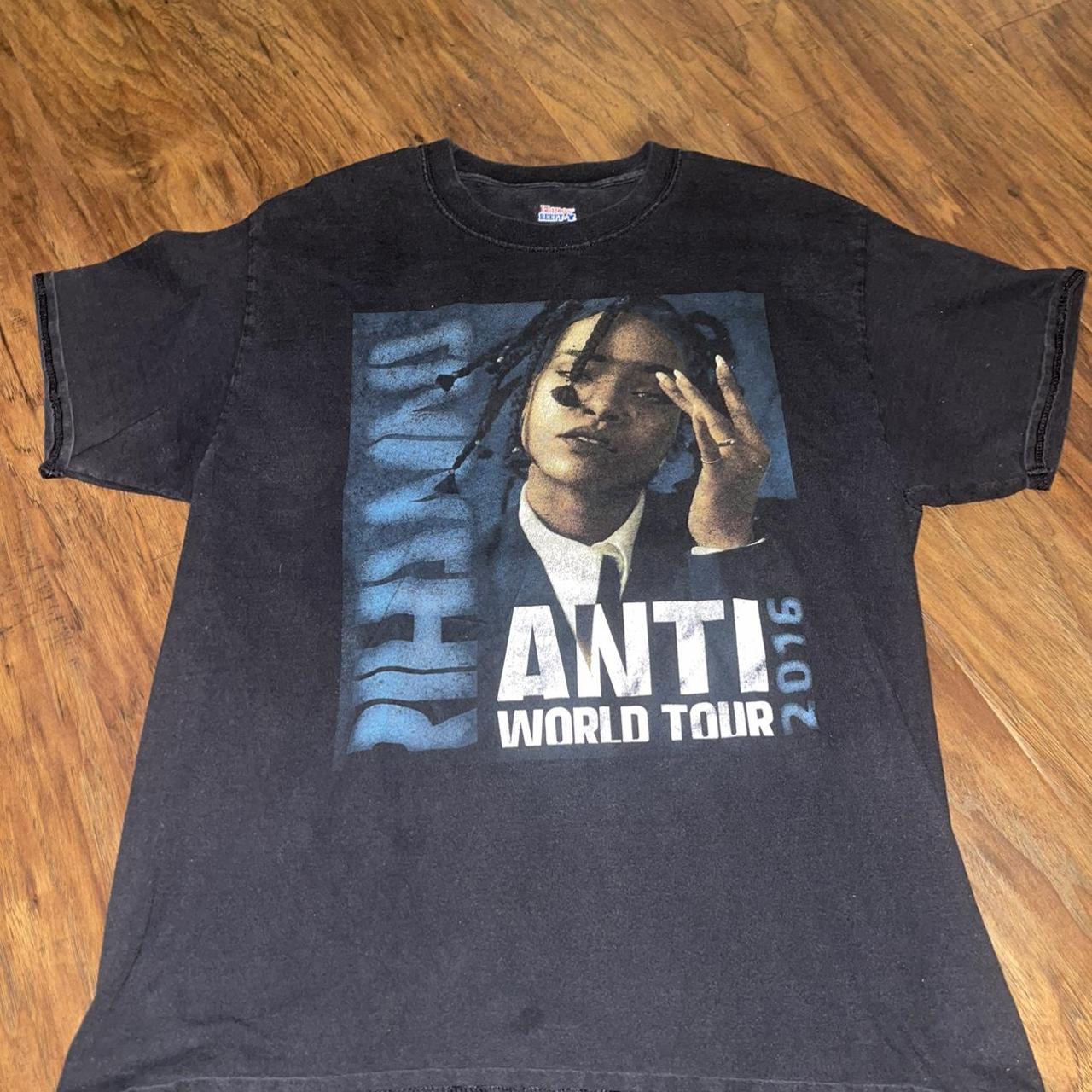 2016 Rihanna Anti World Tour Vintage T-Shirt - Depop