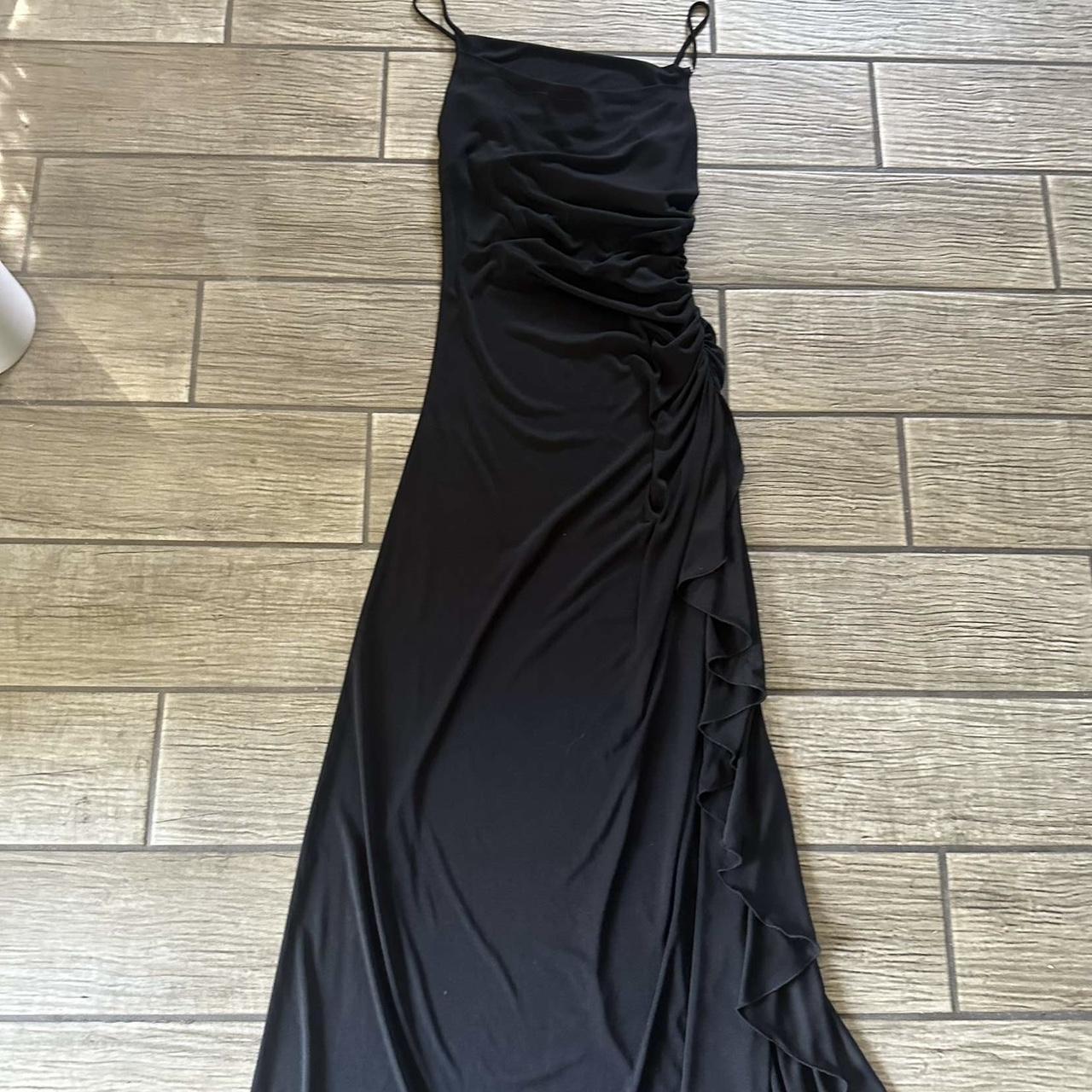 City triangles black ruffled maxi dress with... - Depop