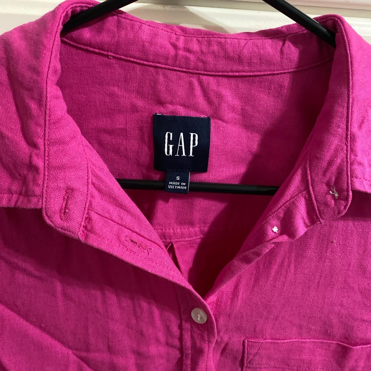 gap bright pink button down shirt - Depop