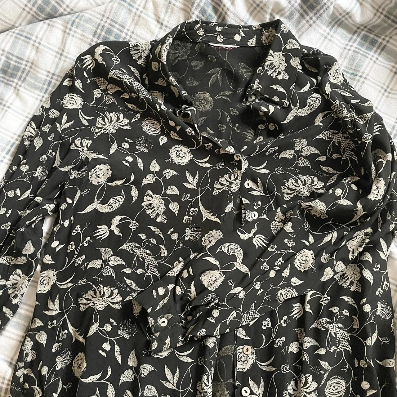 black flower pattern blouse!! super cute n slightly... - Depop