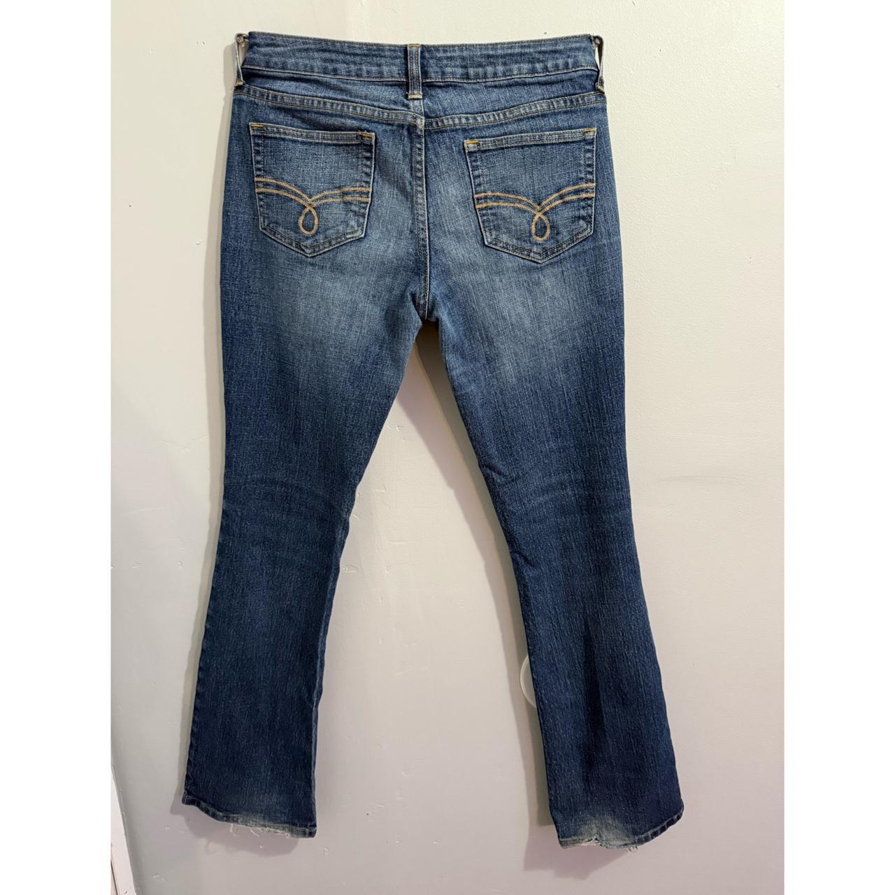 lose rise bootcut jeans Size: 5R -rips at the bottom... - Depop