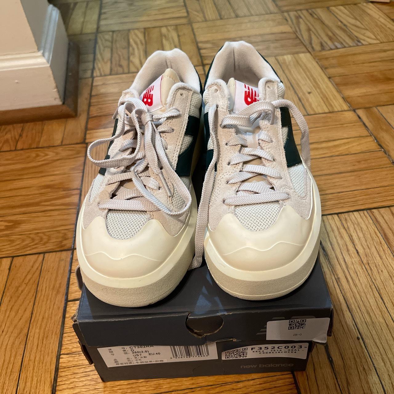 Never worn CT302 New Balance Men’s 7 Fits a women’s... - Depop