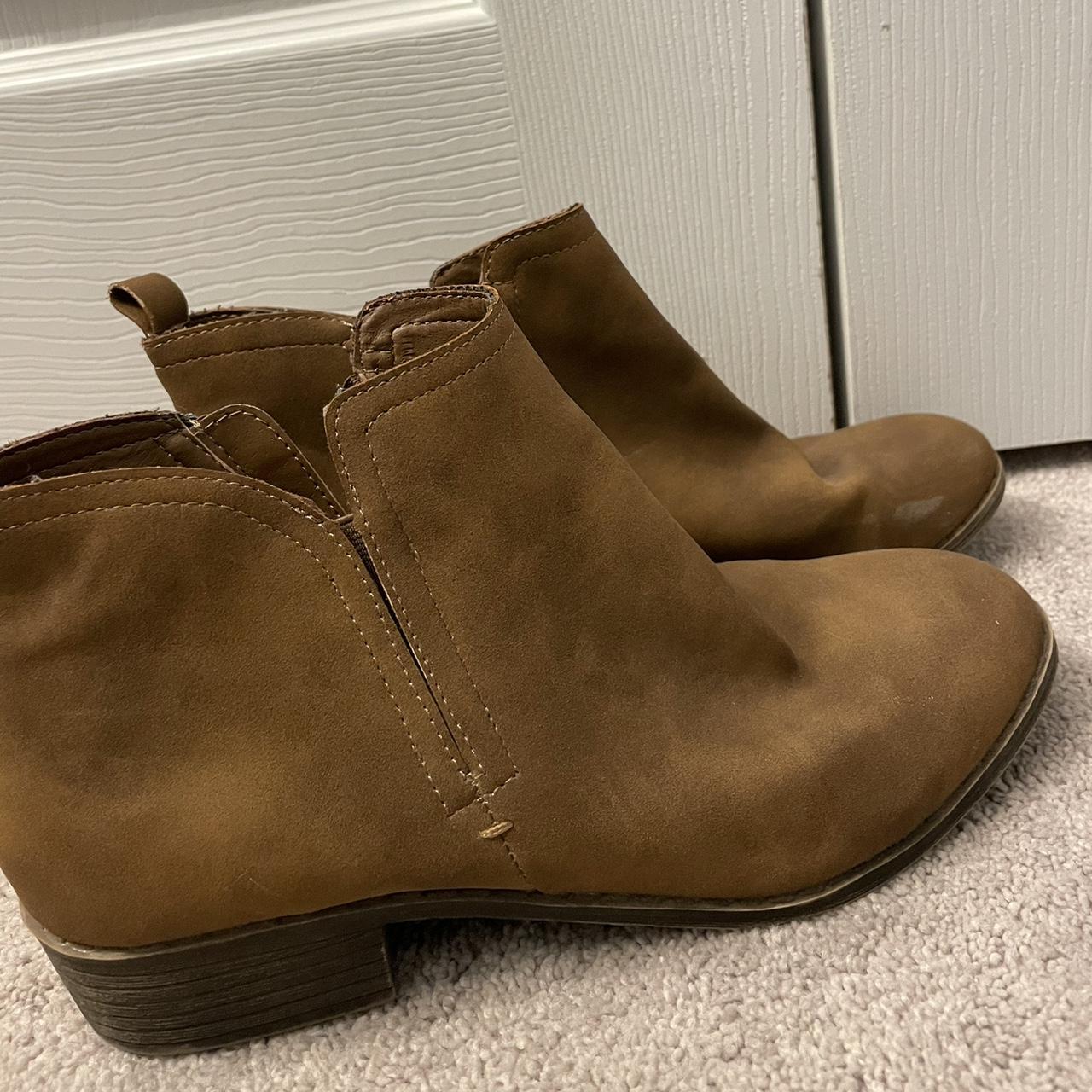 BROWN SUEDE BOOTIES - perfect for the fall! -size... - Depop