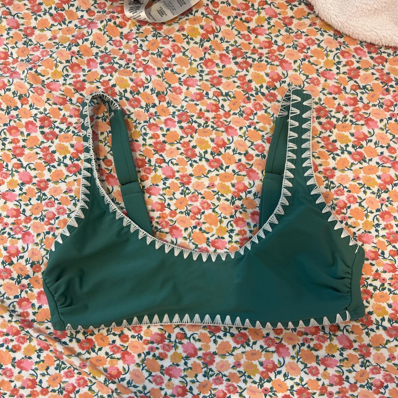 green target bathing suit top -size small -excellent... - Depop
