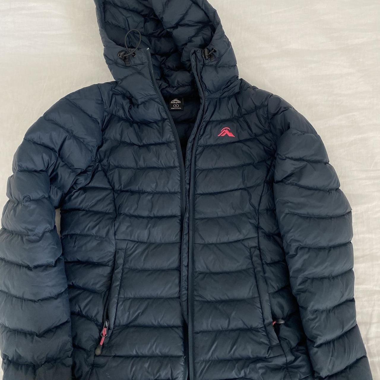 Macpac puffer jacket Amazing condition fits womans 8 - Depop