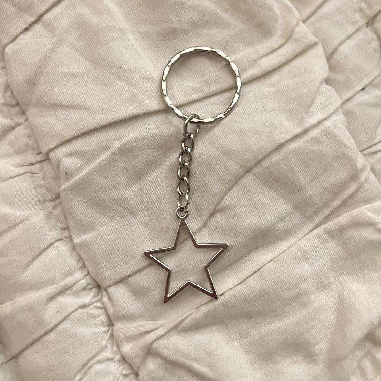 no paypal please!! silver star keychain!! the... - Depop