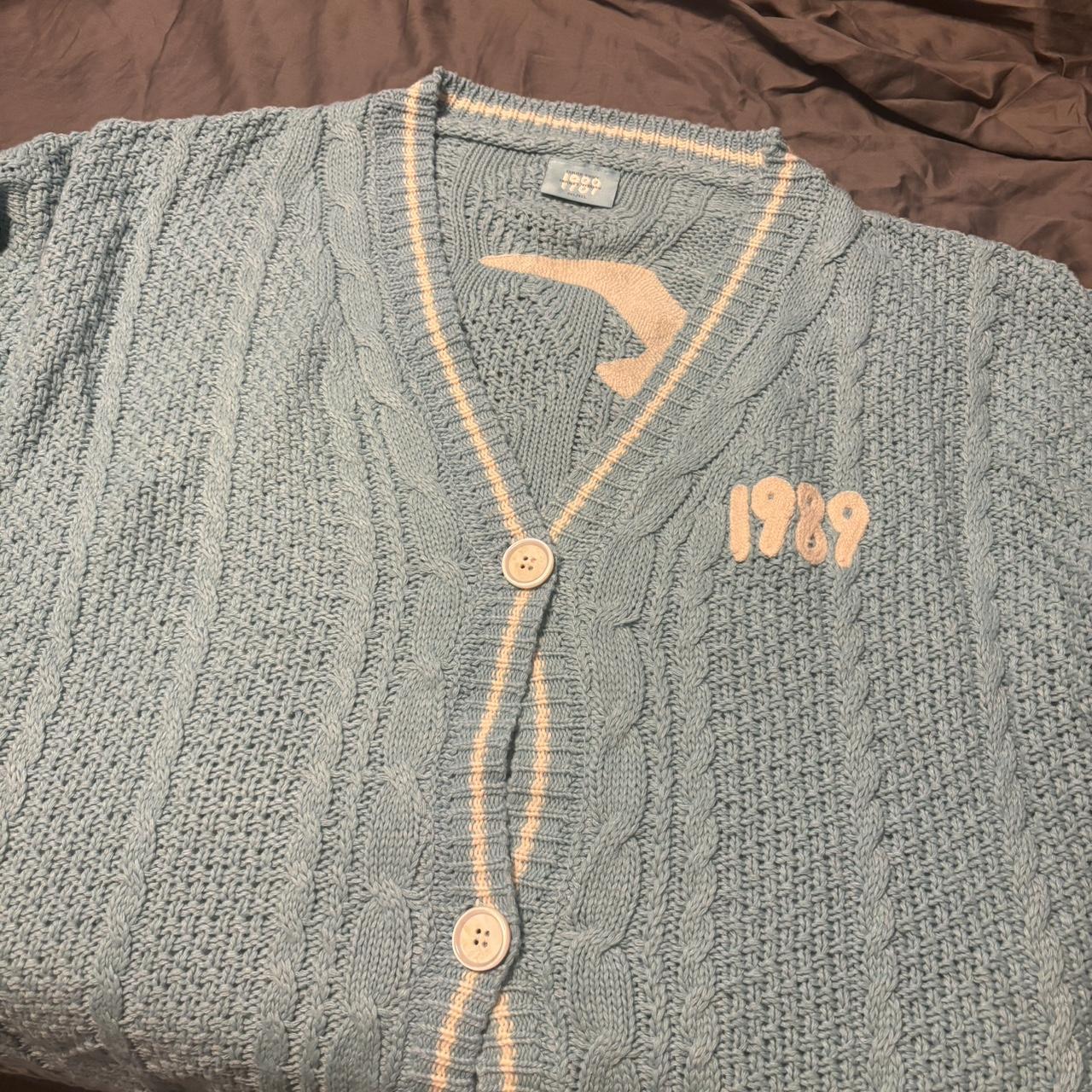 taylor swift 1989 cardigan 3x/4x. very nice... - Depop