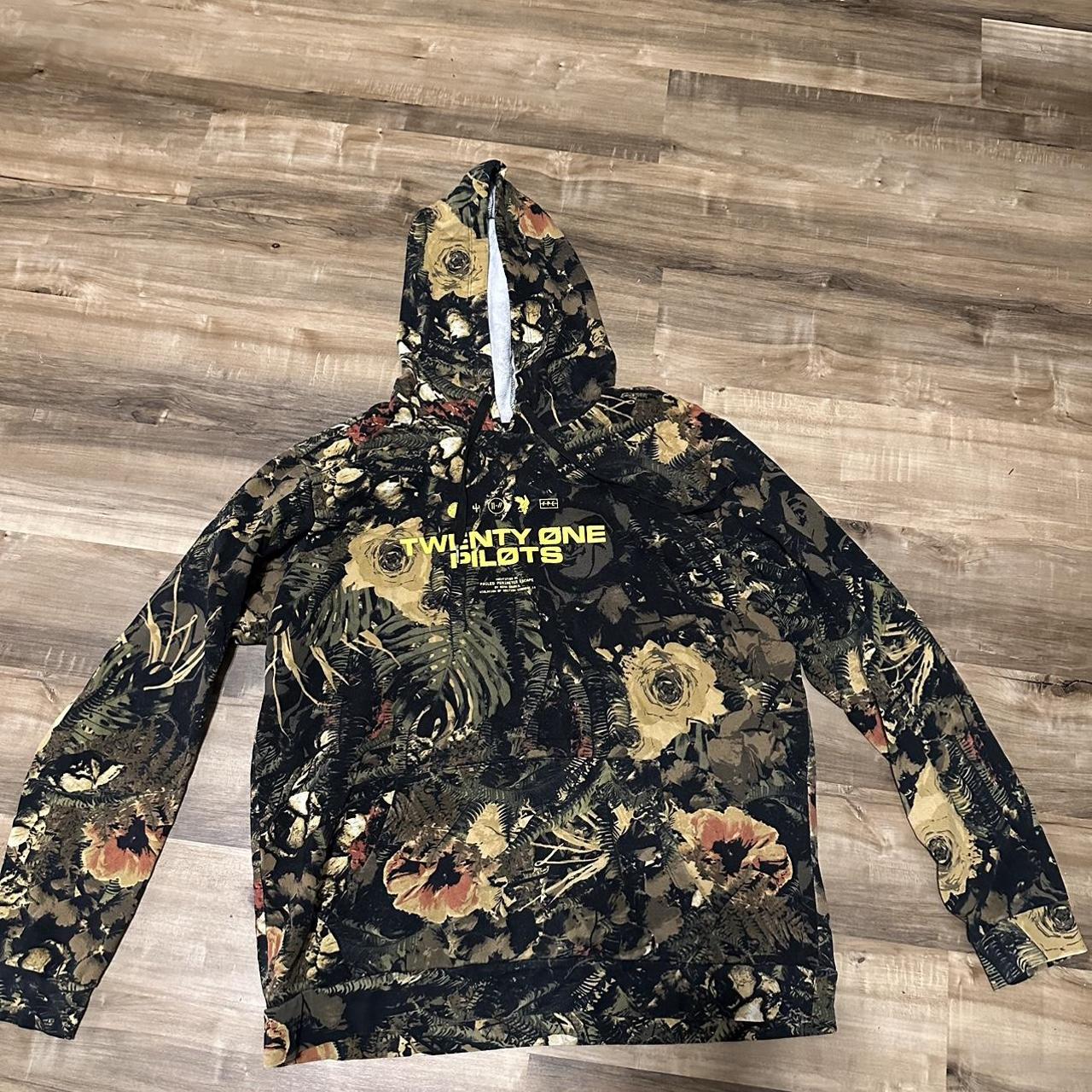 Women's Brown and Green Sweatshirt | Depop