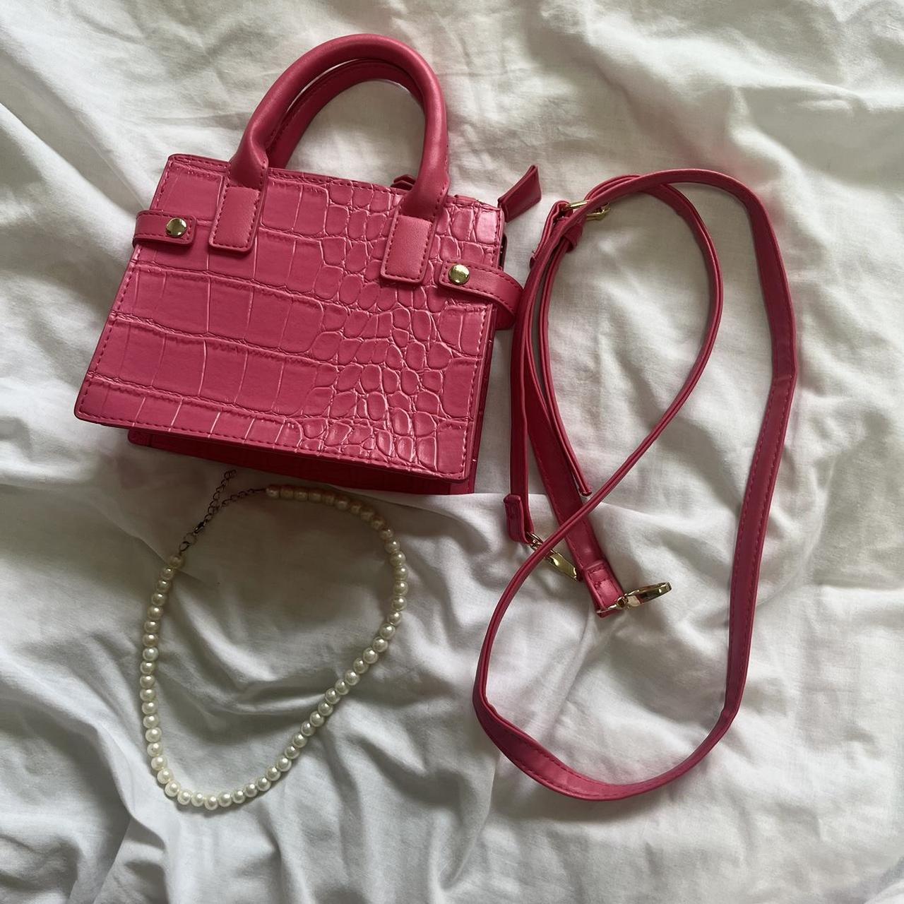 Pretty in pink handbag 🌸🎀 #vintage #bags #handbags - Depop