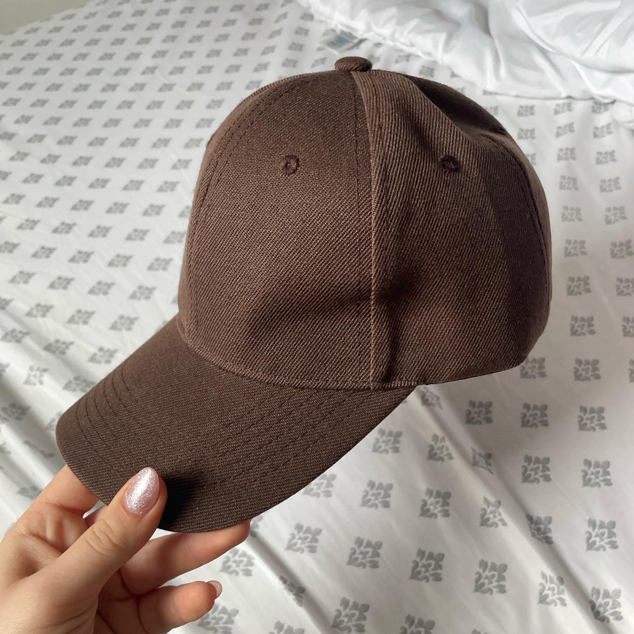 brown baseball cap. perfect for summer! never worn... - Depop