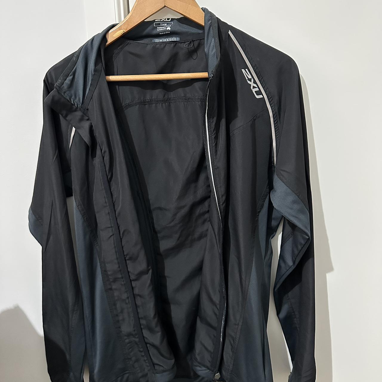 2xu windbreaker jacket - Depop