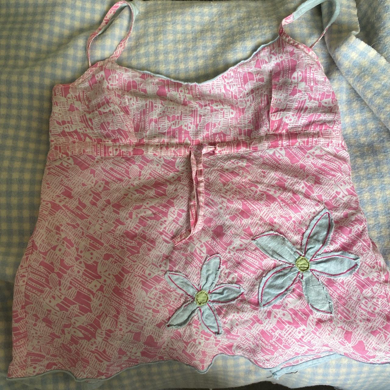 Pink 2000’s top, like new, would fit size 6 but... - Depop