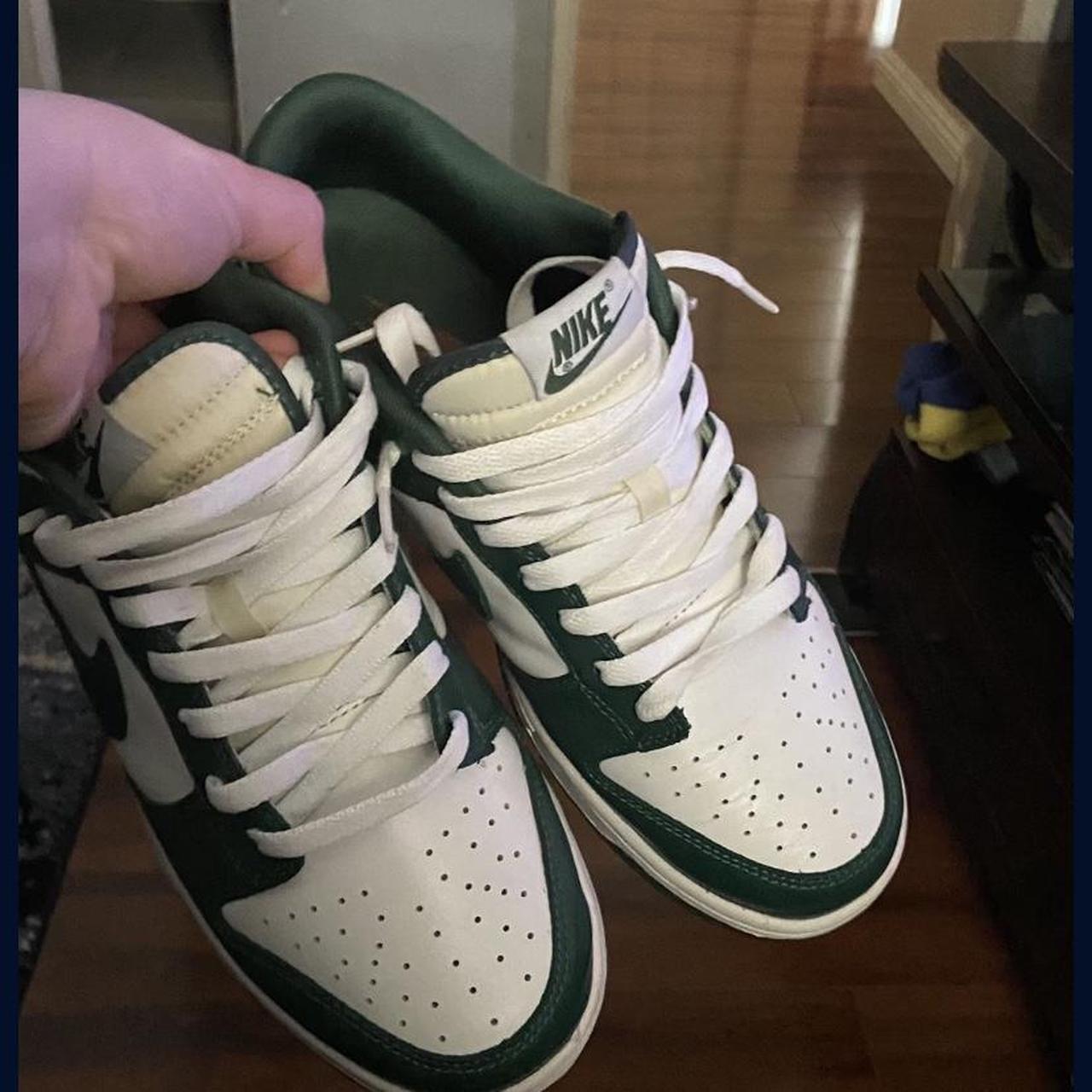 Green Nike dunks Never worn Size 9 - Depop