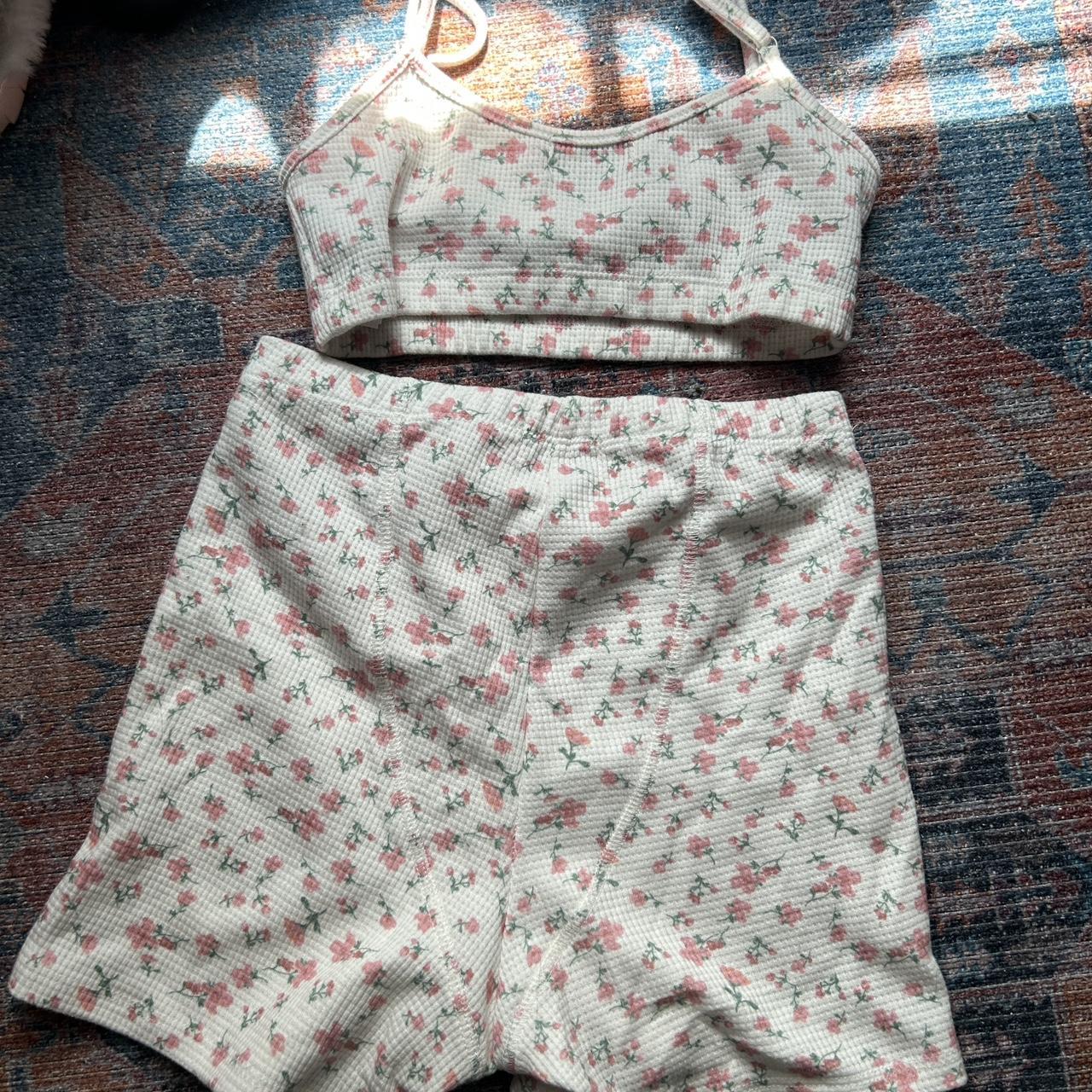 edikted floral short and tank set ! super cute and... - Depop