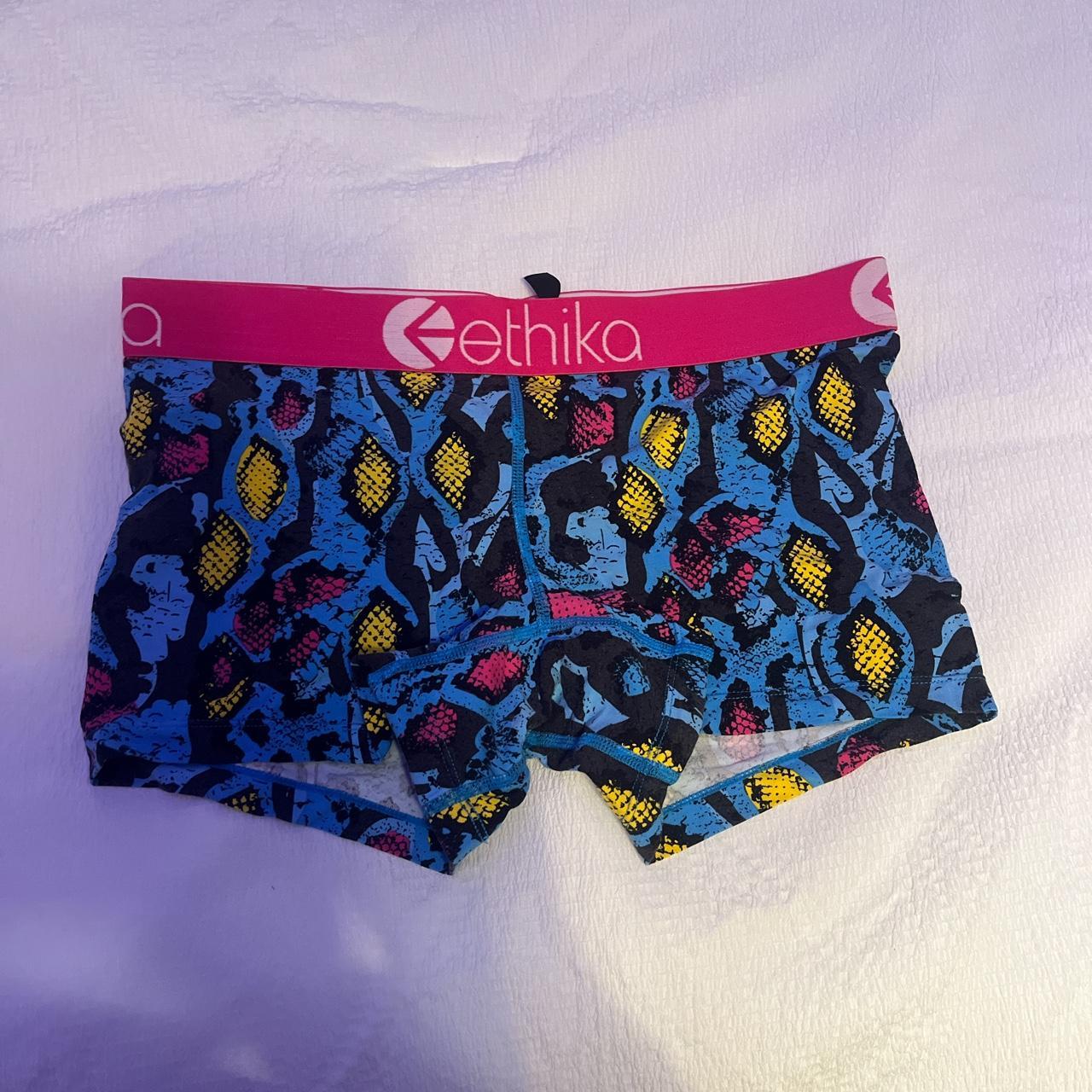 ethikas, never worn ! - Depop
