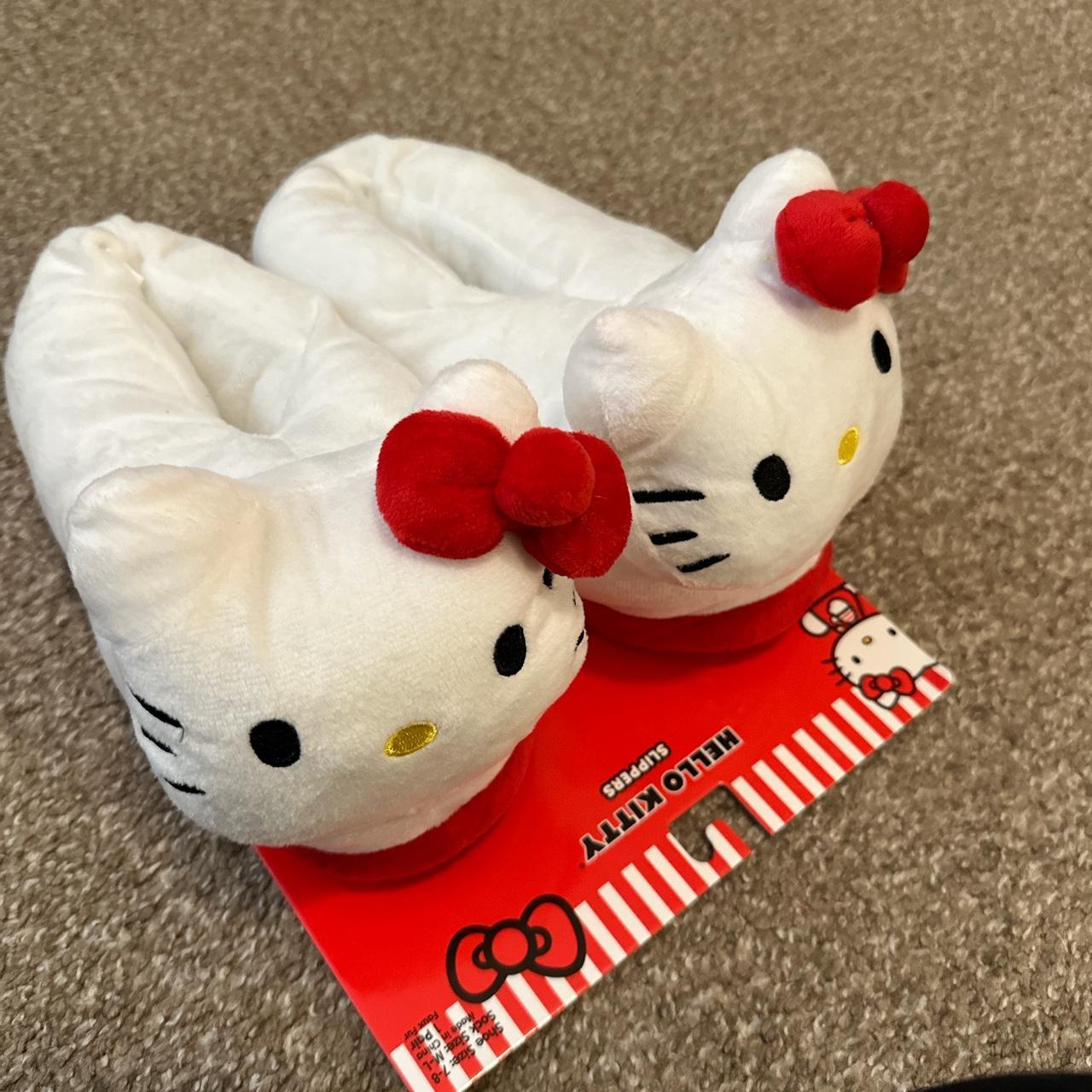 Hello Kitty slipper -size 7-8 -brand new -message... - Depop
