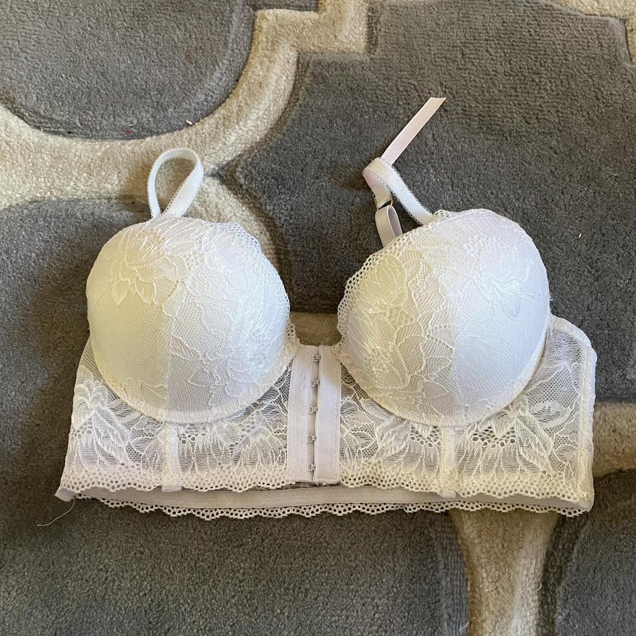 Daisy Fuentes Push Up Bra 🌸🌸 -size 34B -cute lace... - Depop