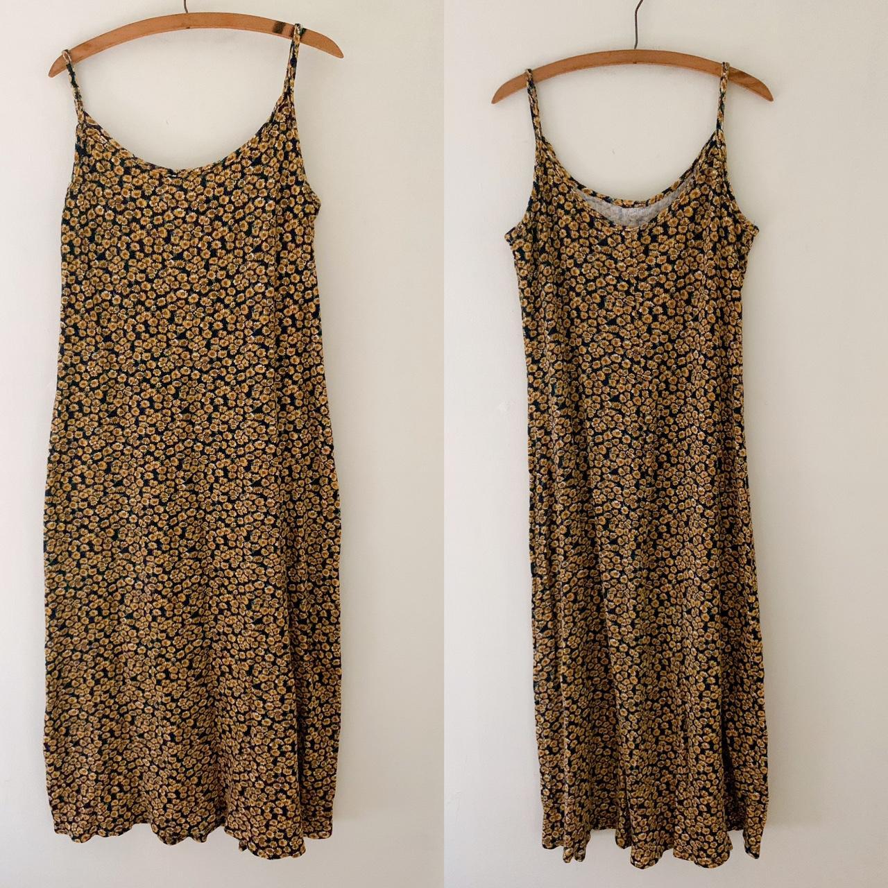 Vintage 90’s Ribbed Sunflower Maxi Dress Details |... - Depop