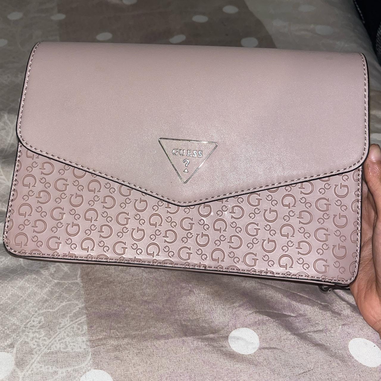 Guess bag 👜 In excellent condition. - Depop