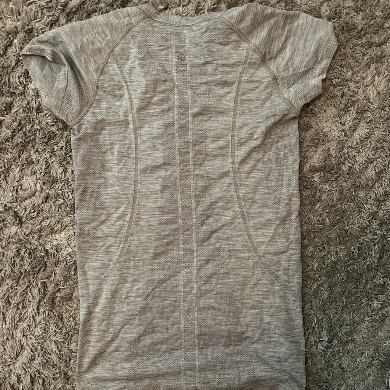 Lululemon Women's Grey Shirt | Depop