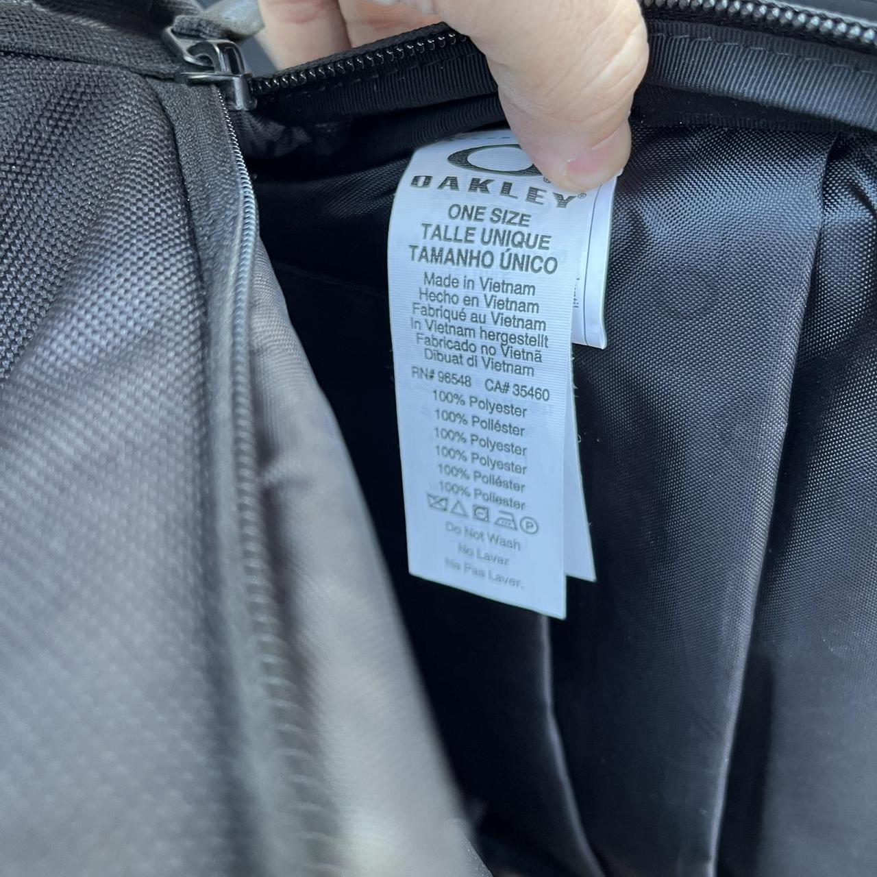 Oakley Chamber Range Backpack - 92799-001 Stealth... | Depop