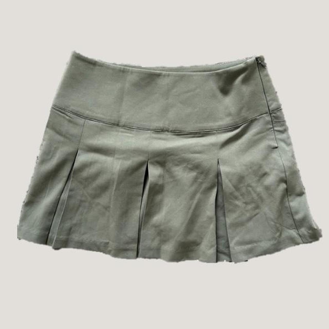 Supré Pleated mini skirt Size 6 *Never been... - Depop