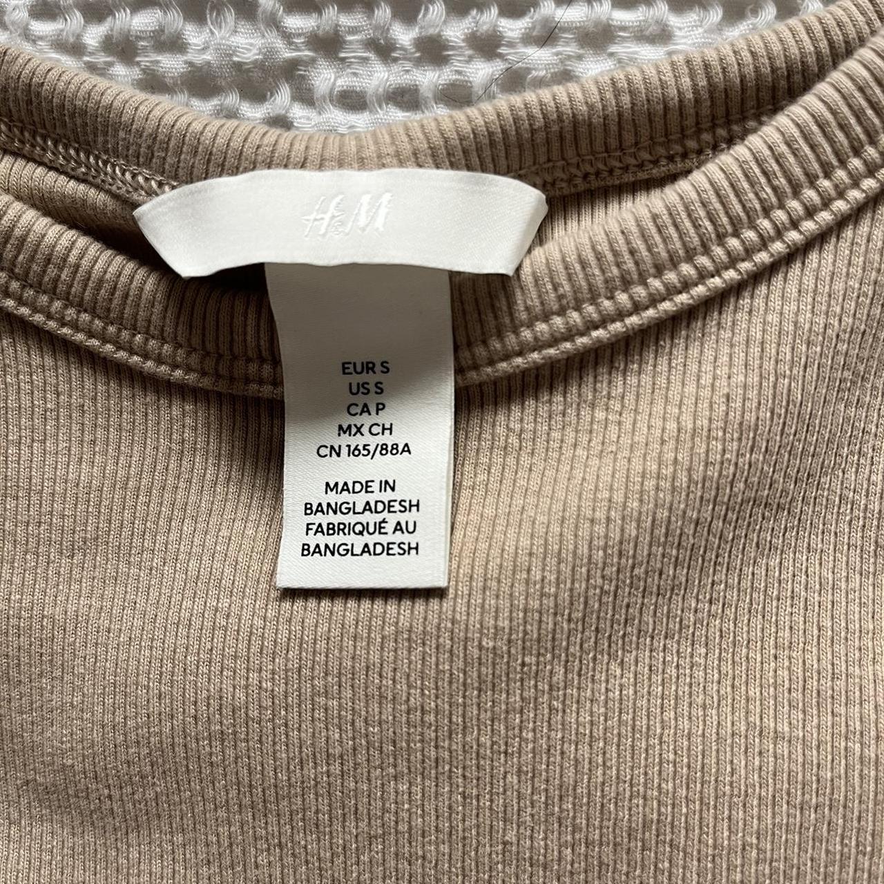 H&M Women's Crop-top | Depop