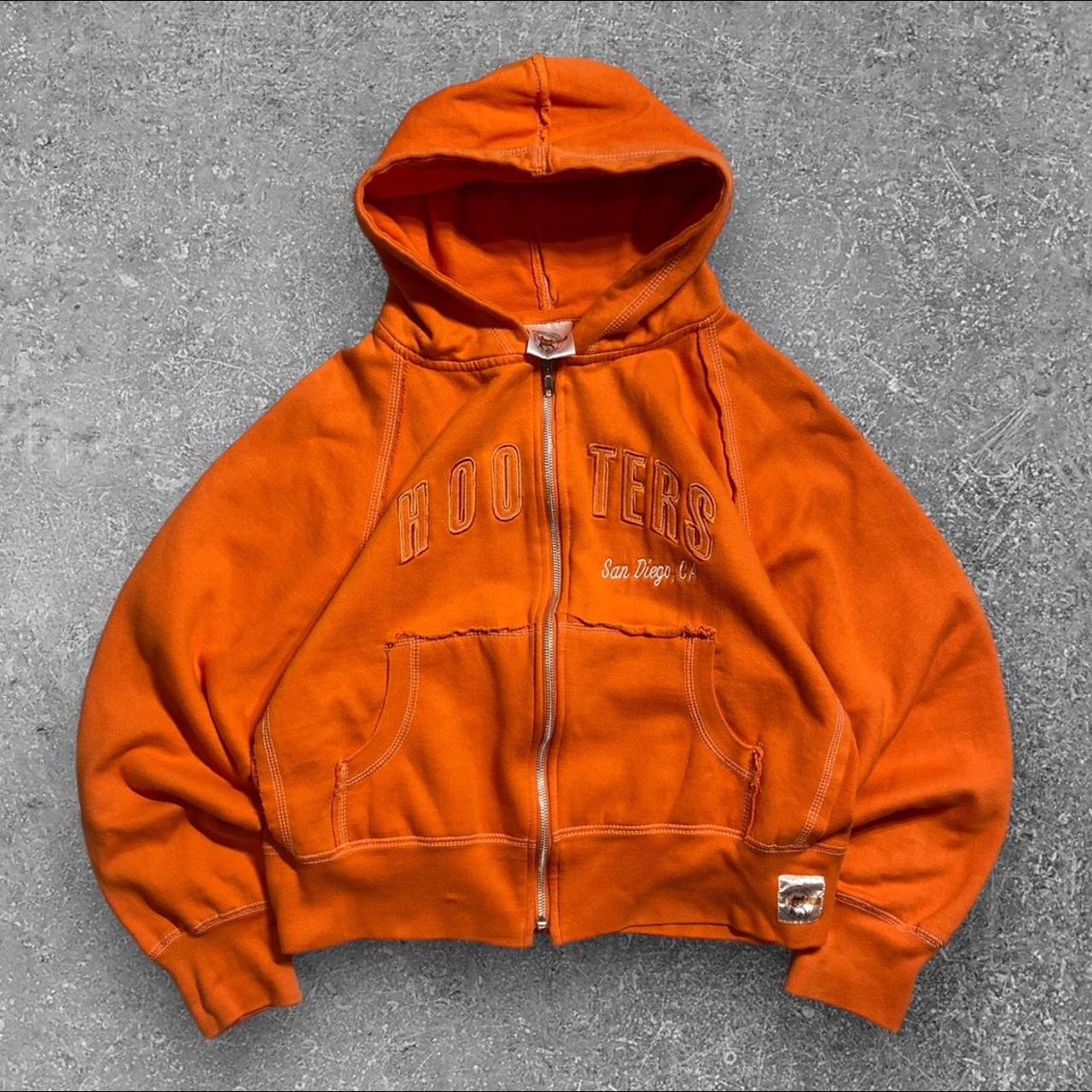 90s BOXY CROPPED FIT HOOTERS ZIP UP HOODIE... - Depop
