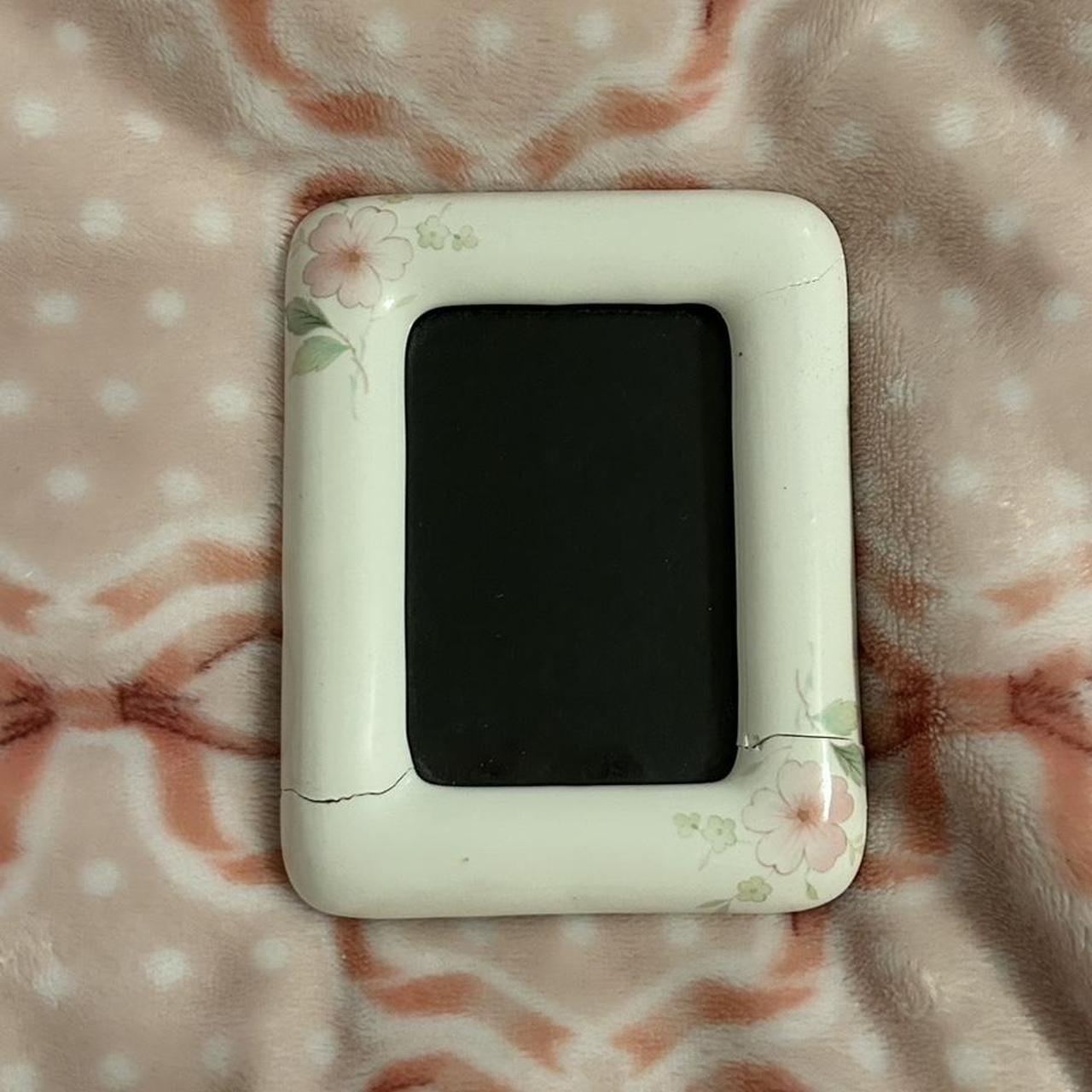 cutesy mini floral picture frame ⚠️pls dm before... | Depop