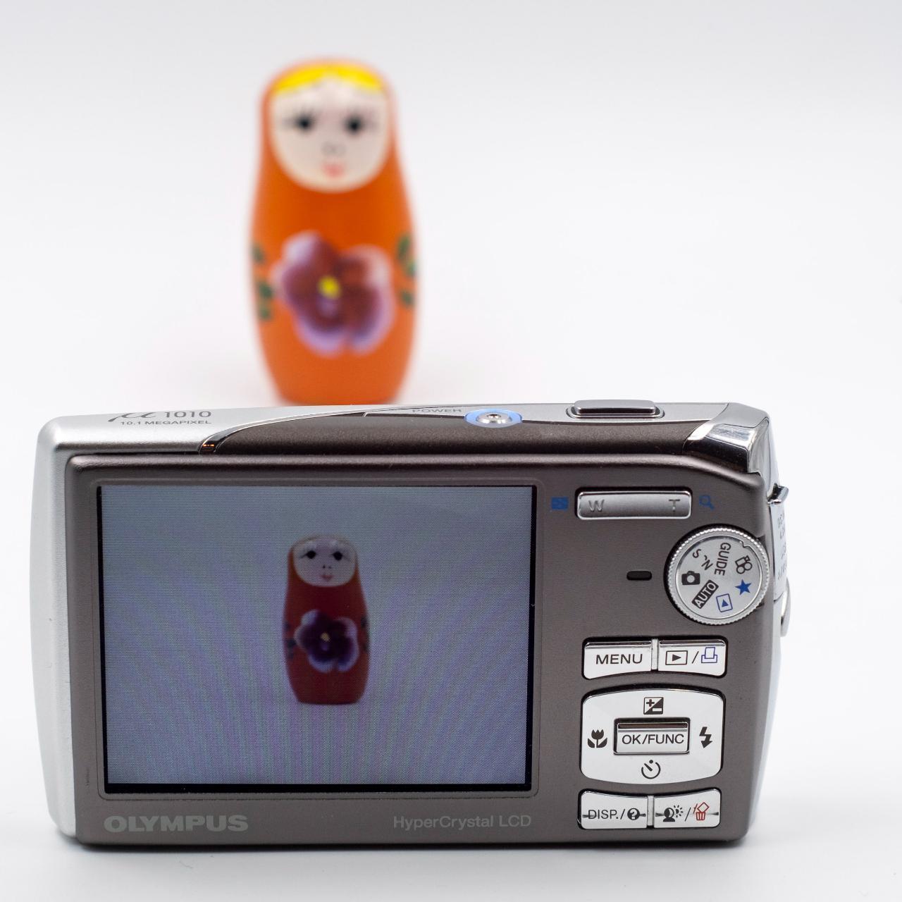 Late 2000s sleek silver ultracompact Olympus 10MP... - Depop