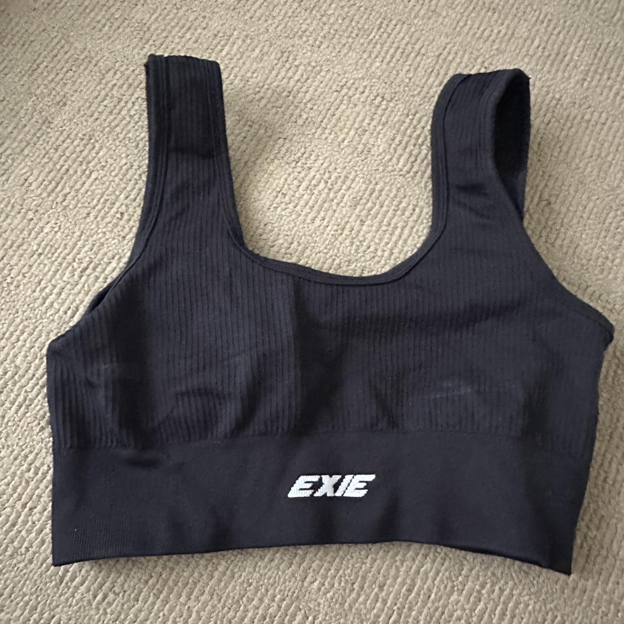 Exie crop top - Depop